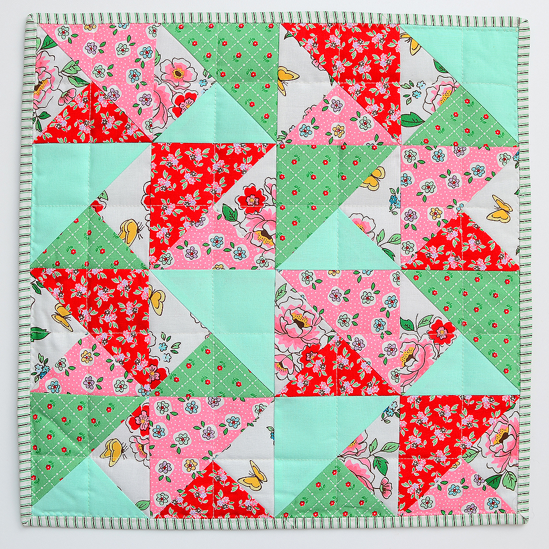 Simple Quilted Pillow Tutorial from Nadra of Ellis & Higgs - Diary of a ...