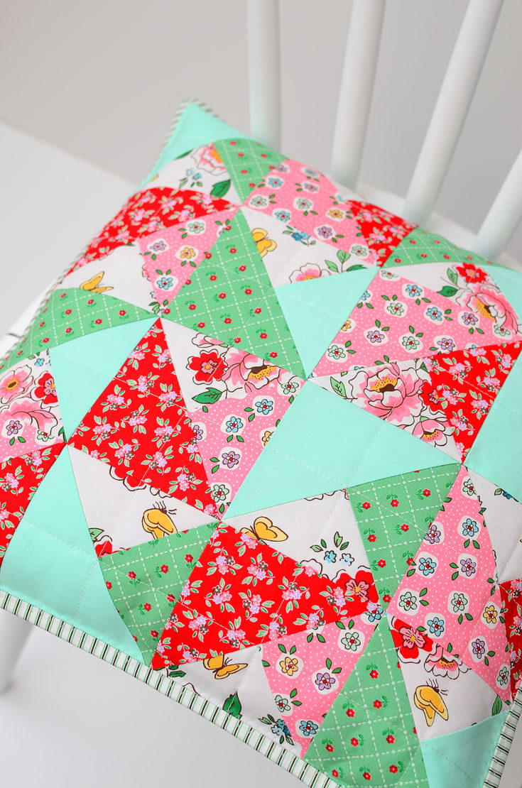 Simple Quilted Pillow Tutorial from Nadra of Ellis & Higgs - Diary of a ...