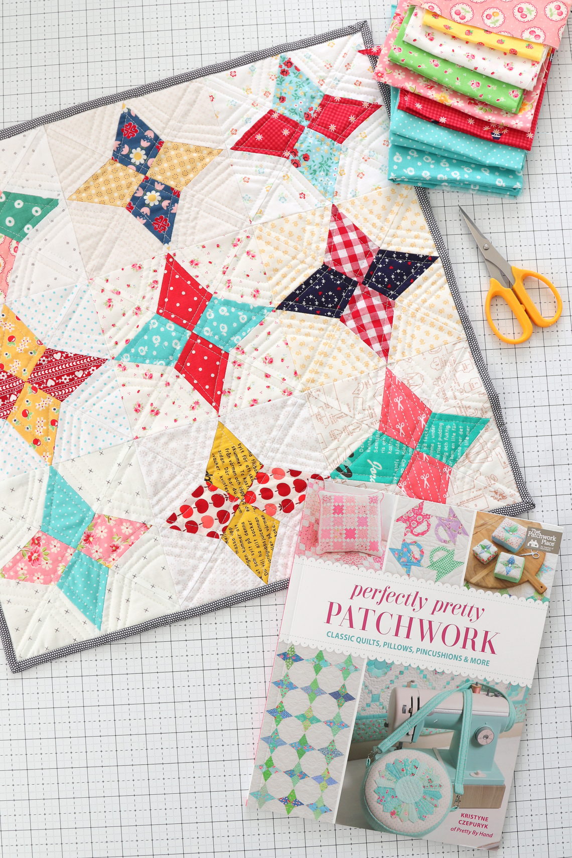 Perfectly Pretty Patchwork - Vintage-Inspired Quilt Book