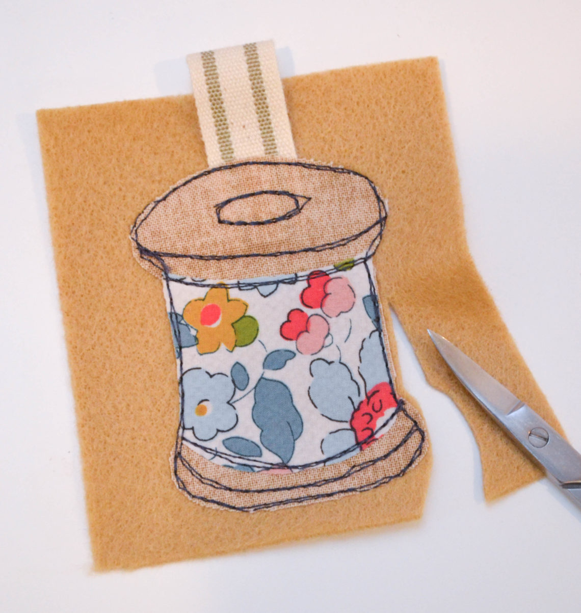 Handmade Spool-inspired Key Fobs - Diary of a Quilter - a quilt blog