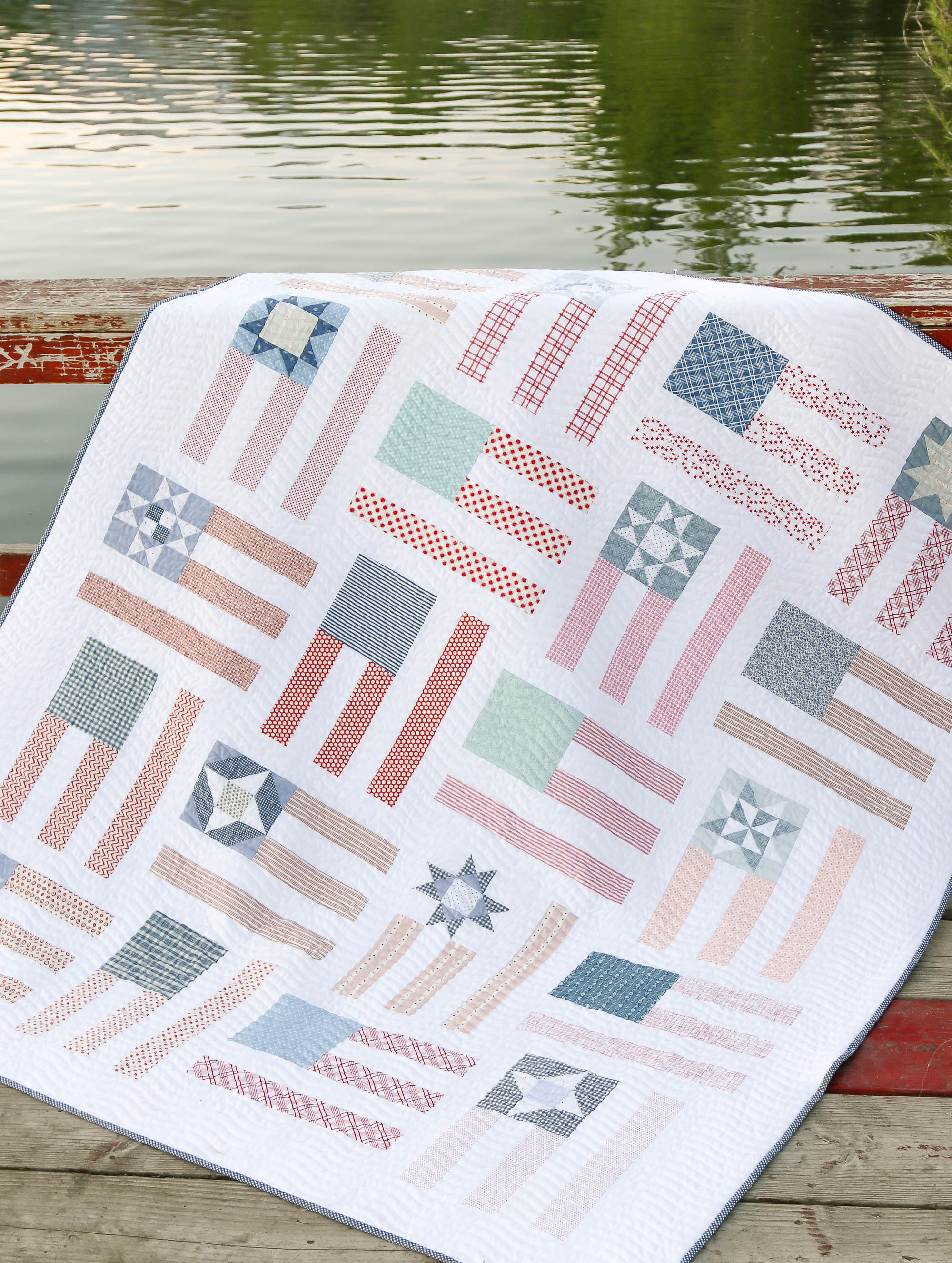 Fly the Flag - a patriotic US flag + star sampler quilt - Diary of a ...