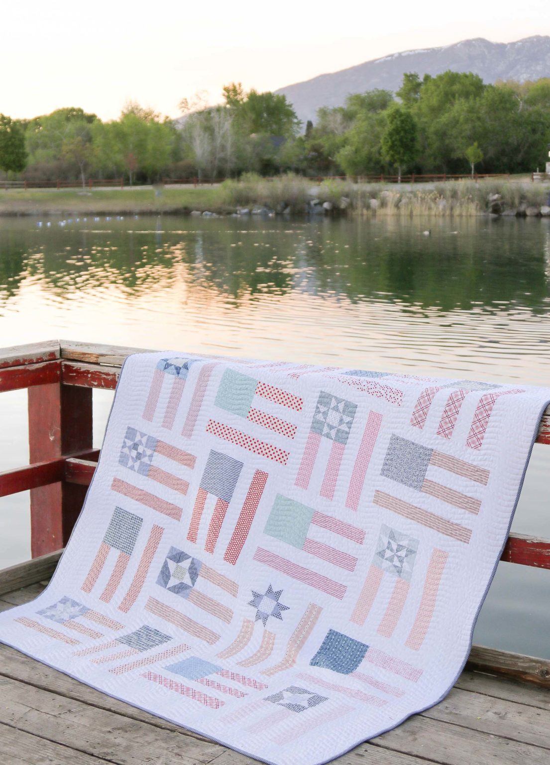 Fly the Flag - a patriotic US flag + star sampler quilt - Diary of a ...