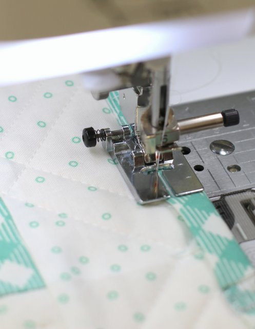 Perfect Binding with the Quilt Binding Foot - Diary of a Quilter - a ...