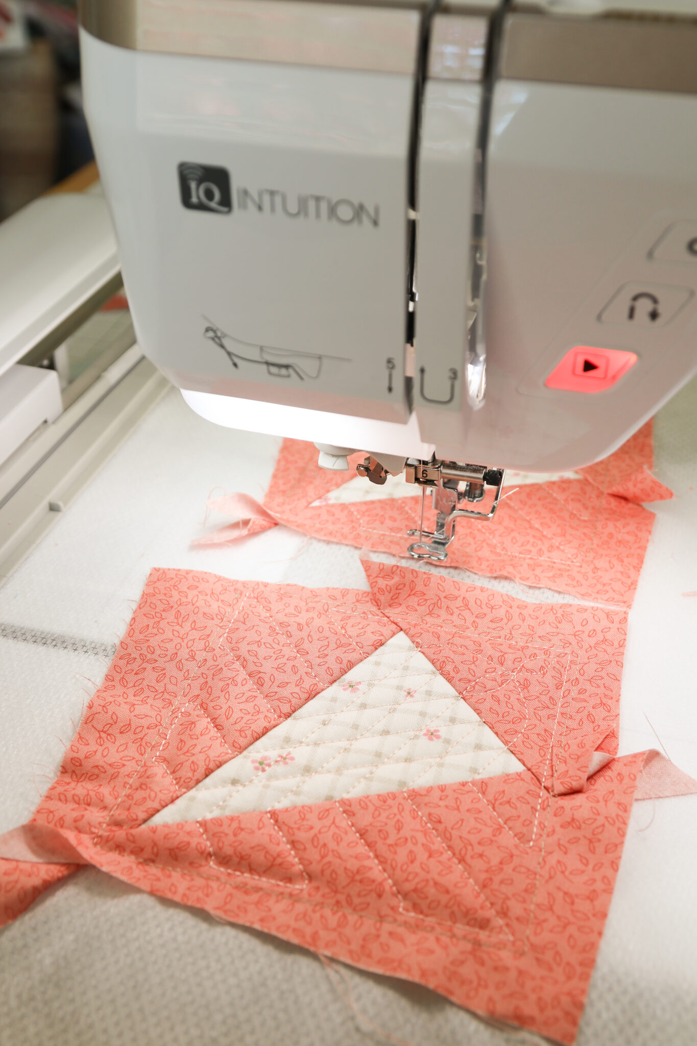 Perfectly Pieced Quilted Bag From M.E. Time - Diary of a Quilter - a ...