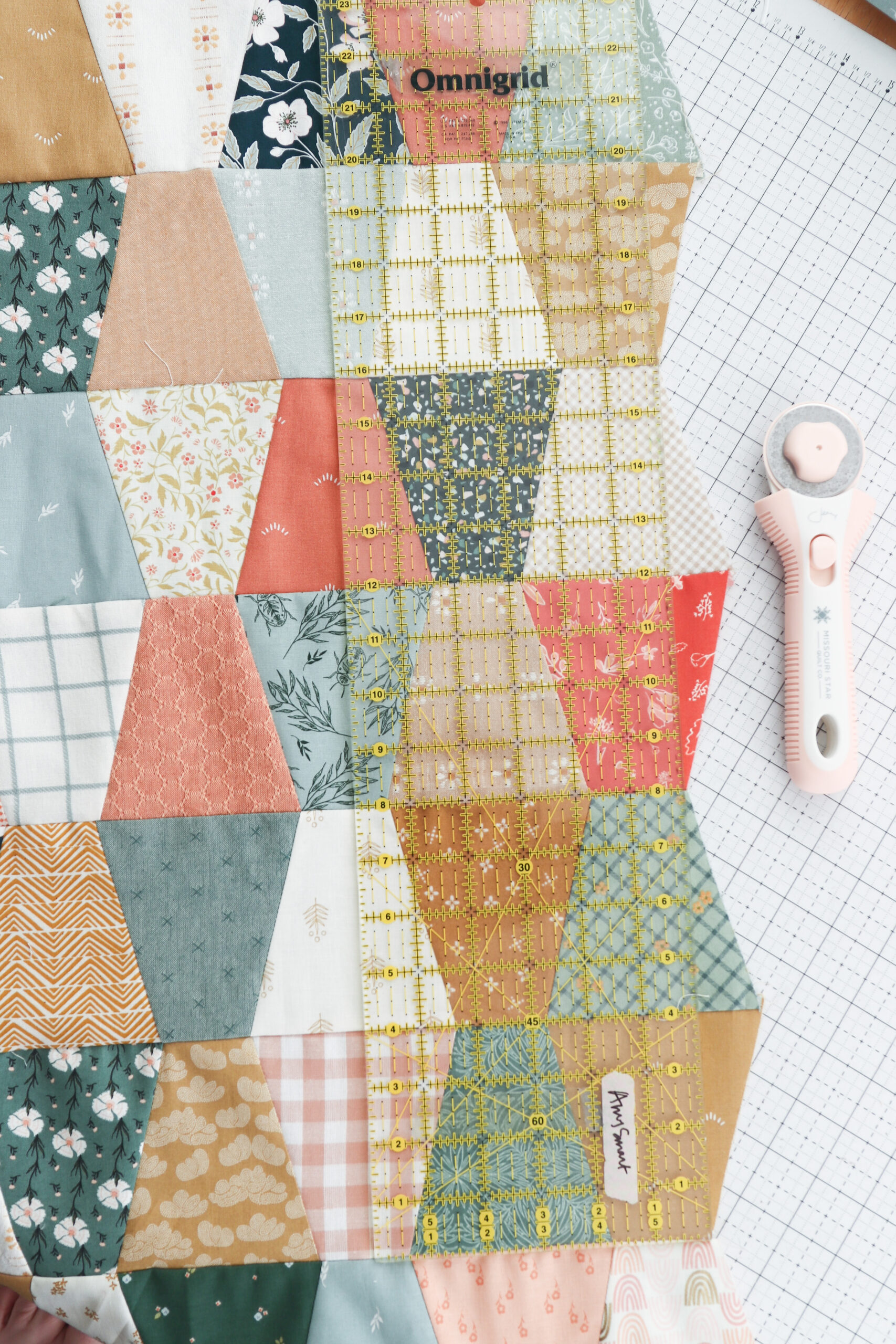 Tumbler Patchwork Quilt Tutorial - Diary of a Quilter - a quilt blog