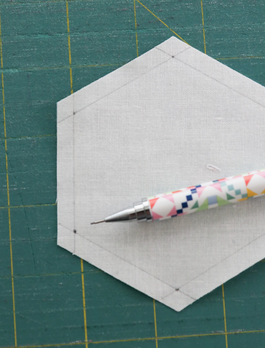 Machine Piecing Hexagons - Introduction to "Y" Seams - Diary of a ...