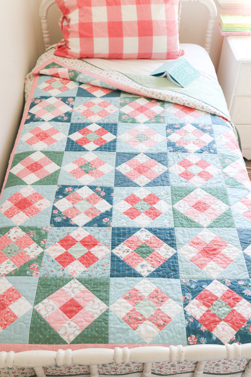 Fat Quarter Pattern: A Stitch in Time - Diary of a Quilter - a quilt blog