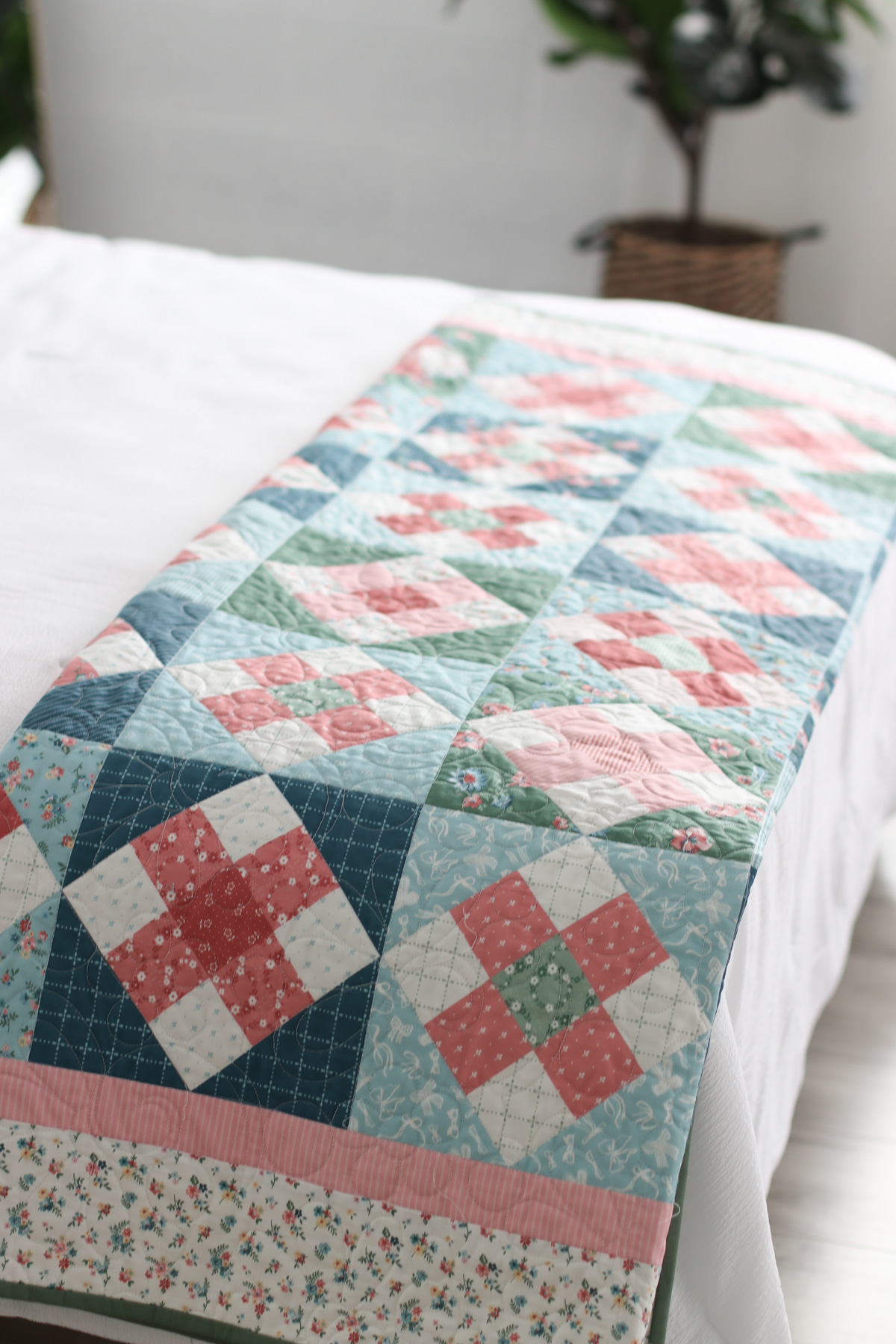 Fat Quarter Pattern: A Stitch in Time - Diary of a Quilter - a quilt blog